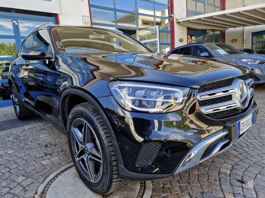 Melns Mercedes-Benz GLC 220 2019 Kauņa, ar dzinēja tilpumu 1.95 L un nobraukumu 175 tūkst. km par 24950 €, foto 7 vietnē AUTOMOTO.COM.LV