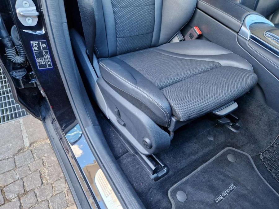 Melns Mercedes-Benz GLC 220 2019 Kauņa, ar dzinēja tilpumu 1.95 L un nobraukumu 175 tūkst. km par 24950 €, foto 11 vietnē AUTOMOTO.COM.LV