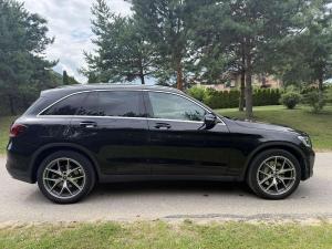 Black Mercedes-Benz GLC 220 2019 in Vilnius, with an engine capacity of 1.95 L and mileage of 137 thousand km for 29500 €, photo 6 on AUTOMOTO.COM.LV