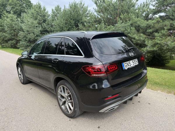 Melns Mercedes-Benz GLC 220 2019 Viļņa, ar dzinēja tilpumu 1.95 L un nobraukumu 137 tūkst. km par 29500 €, foto 6 vietnē AUTOMOTO.COM.LV