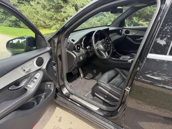 Melns Mercedes-Benz GLC 220 2019 Viļņa, ar dzinēja tilpumu 1.95 L un nobraukumu 137 tūkst. km par 29500 €, foto 10 vietnē AUTOMOTO.COM.LV