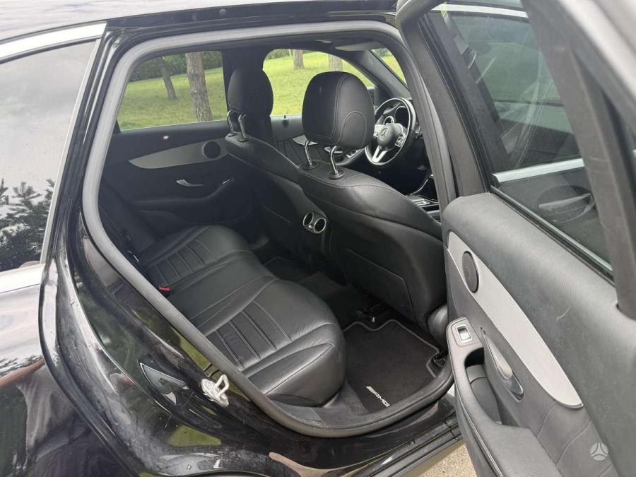 Black Mercedes-Benz GLC 220 2019 in Vilnius, with an engine capacity of 1.95 L and mileage of 137 thousand km for 29500 €, photo 15 on AUTOMOTO.COM.LV