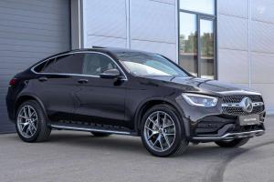 Black Mercedes-Benz GLC 220 2019 in Kaunas, with an engine capacity of 1.95 L and mileage of 182 thousand km for 32999 €, photo 4 on AUTOMOTO.COM.LV