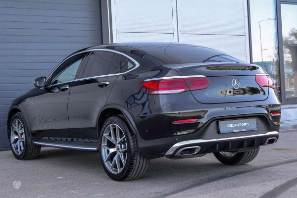 Black Mercedes-Benz GLC 220 2019 in Kaunas, with an engine capacity of 1.95 L and mileage of 182 thousand km for 32999 €, photo 10 on AUTOMOTO.COM.LV