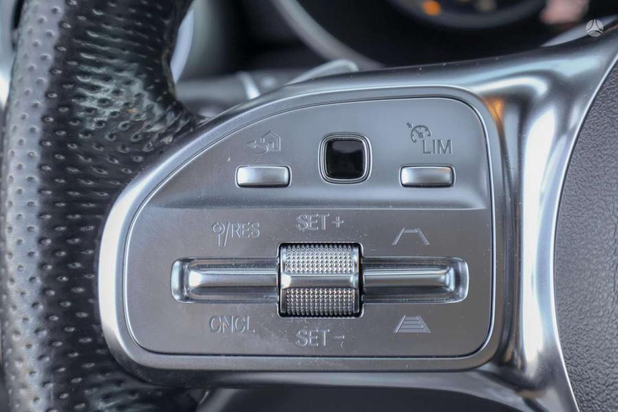 Black Mercedes-Benz GLC 220 2019 in Kaunas, with an engine capacity of 1.95 L and mileage of 182 thousand km for 32999 €, photo 28 on AUTOMOTO.COM.LV