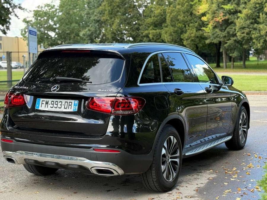 Black Mercedes-Benz GLC 220 2019 in Taurage, with an engine capacity of 2.00 L and mileage of 200 thousand km for 19500 €, photo 8 on AUTOMOTO.COM.LV