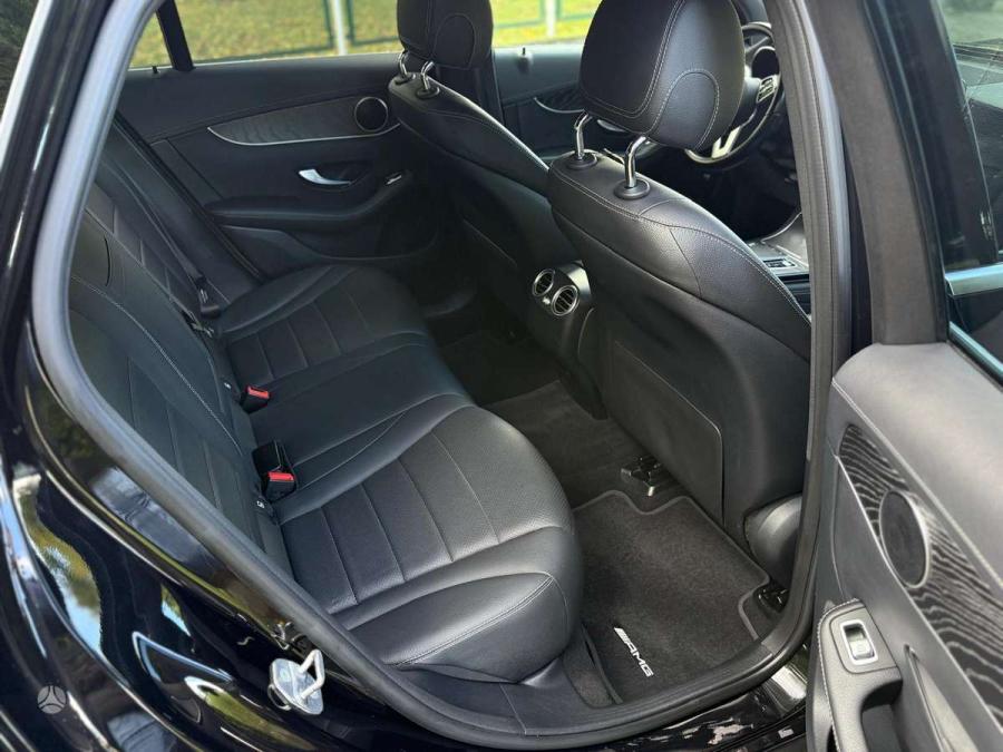 Black Mercedes-Benz GLC 220 2019 in Taurage, with an engine capacity of 2.00 L and mileage of 200 thousand km for 19500 €, photo 12 on AUTOMOTO.COM.LV