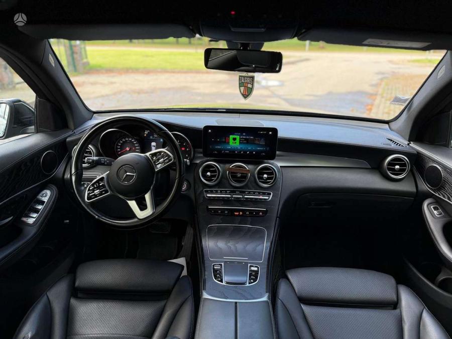 Black Mercedes-Benz GLC 220 2019 in Taurage, with an engine capacity of 2.00 L and mileage of 200 thousand km for 19500 €, photo 14 on AUTOMOTO.COM.LV