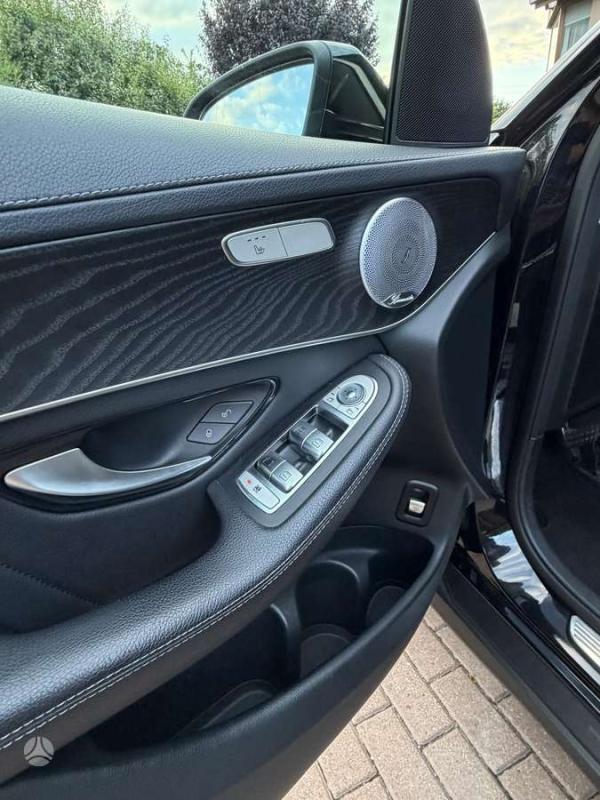 Mercedes-Benz GLC 220 2019 Kauņa vietnē Melns Mercedes-Benz GLC 220 2019 Kauņa, ar dzinēja tilpumu 2.14 L un nobraukumu 163 tūkst. km par 28000 €, foto 11 vietnē AUTOMOTO.COM.LV