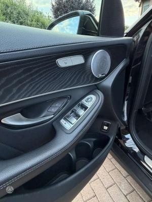 Melns Mercedes-Benz GLC 220 2019 Kauņa, ar dzinēja tilpumu 2.14 L un nobraukumu 163 tūkst. km par 28000 €, foto 11 vietnē AUTOMOTO.COM.LV
