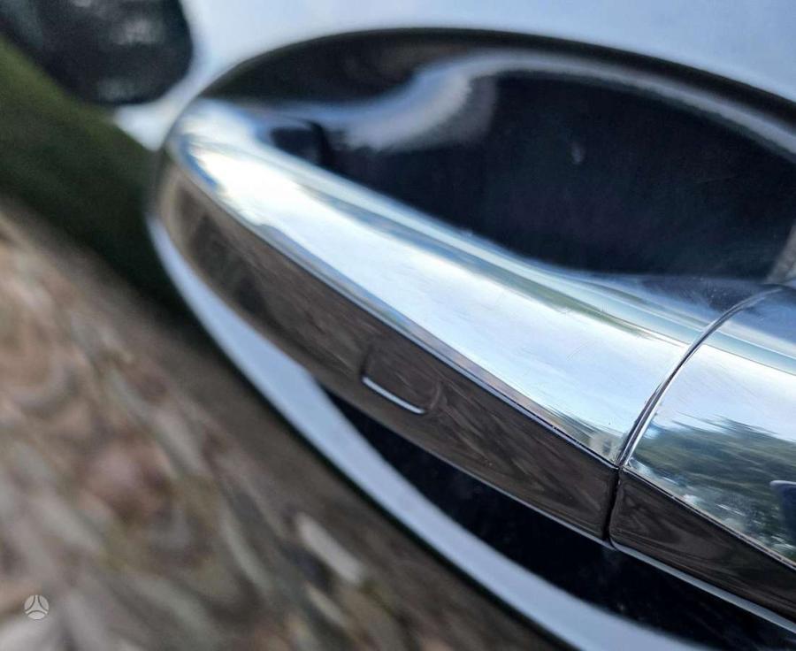 Melns Mercedes-Benz GLC 220 2019 Viļņa, ar dzinēja tilpumu 1.95 L un nobraukumu 159 tūkst. km par 28500 €, foto 43 vietnē AUTOMOTO.COM.LV