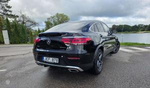 Melns Mercedes-Benz GLC 220 2019 Viļņa, ar dzinēja tilpumu 1.95 L un nobraukumu 159 tūkst. km par 28500 €, foto 47 vietnē AUTOMOTO.COM.LV