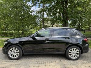 Black Mercedes-Benz GLC 220 2020 in Riga, with an engine capacity of 2.00 L and mileage of 51 thousand km for 33900 €, photo 15 on AUTOMOTO.COM.LV