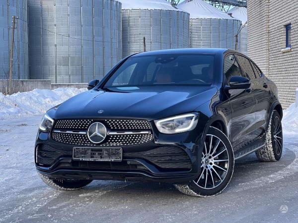Melns Mercedes-Benz GLC 220 2020 Ukmergė, ar dzinēja tilpumu 1.95 L un nobraukumu 100 tūkst. km par 33550 €, foto 2 vietnē AUTOMOTO.COM.LV