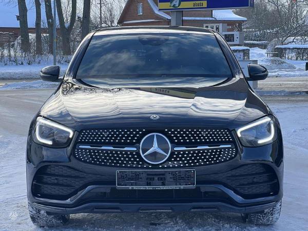 Melns Mercedes-Benz GLC 220 2020 Ukmergė, ar dzinēja tilpumu 1.95 L un nobraukumu 100 tūkst. km par 33550 €, foto 6 vietnē AUTOMOTO.COM.LV