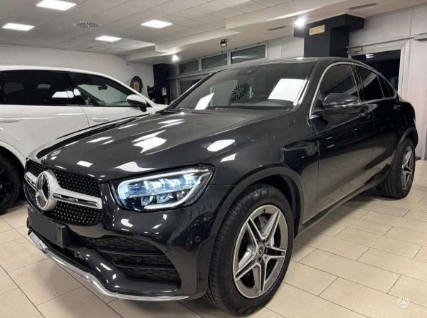 Melns Mercedes-Benz GLC 220 2020 Anykščiai, ar dzinēja tilpumu 2.00 L un nobraukumu 136 tūkst. km par 33999 €, foto 2 vietnē AUTOMOTO.COM.LV