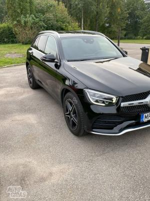 Melns Mercedes-Benz GLC 220 2020 Kauņa, ar dzinēja tilpumu 2.00 L un nobraukumu 177 tūkst. km par 29000 €, foto 4 vietnē AUTOMOTO.COM.LV