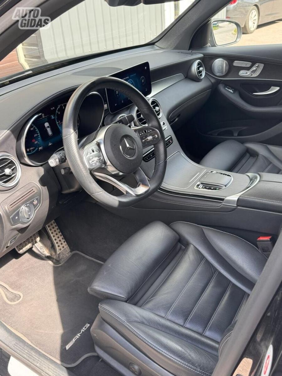 Melns Mercedes-Benz GLC 220 2020 Kauņa, ar dzinēja tilpumu 2.00 L un nobraukumu 177 tūkst. km par 29000 €, foto 7 vietnē AUTOMOTO.COM.LV