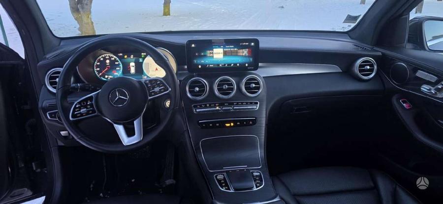 Melns Mercedes-Benz GLC 220 2021 Kauņa, ar dzinēja tilpumu 1.95 L un nobraukumu 159 tūkst. km par 30240 €, foto 12 vietnē AUTOMOTO.COM.LV