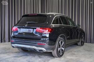 Black Mercedes-Benz GLC 220 2021 in Marijampole, with an engine capacity of 2.00 L and mileage of 189 thousand km for 27950 €, photo 12 on AUTOMOTO.COM.LV
