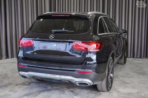 Black Mercedes-Benz GLC 220 2021 in Marijampole, with an engine capacity of 2.00 L and mileage of 189 thousand km for 27950 €, photo 11 on AUTOMOTO.COM.LV