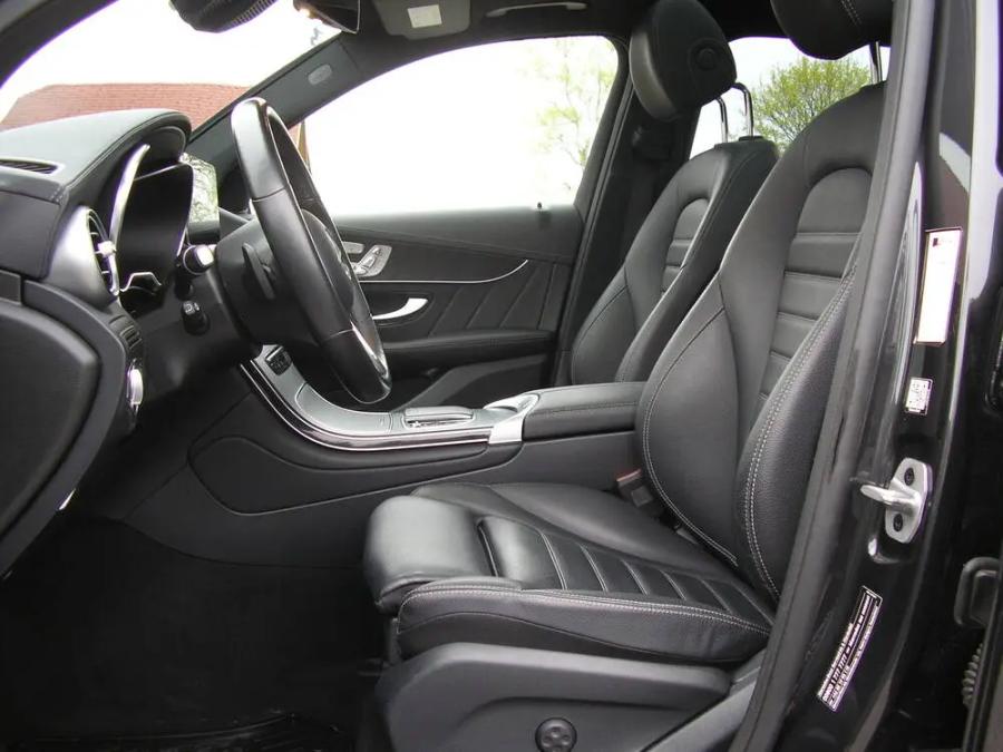 Melns Mercedes-Benz GLC 220 2021 Sigulda, ar dzinēja tilpumu 2.00 L un nobraukumu 177 tūkst. km par 33450 €, foto 21 vietnē AUTOMOTO.COM.LV