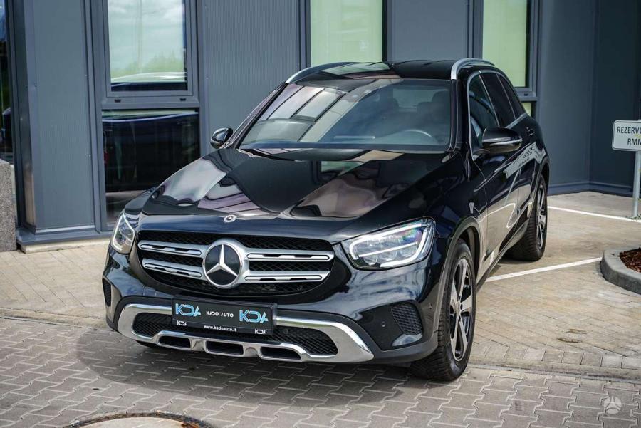 Melns Mercedes-Benz GLC 220 2021 Kauņa, ar dzinēja tilpumu 1.95 L un nobraukumu 189 tūkst. km par 26450 €, foto 5 vietnē AUTOMOTO.COM.LV