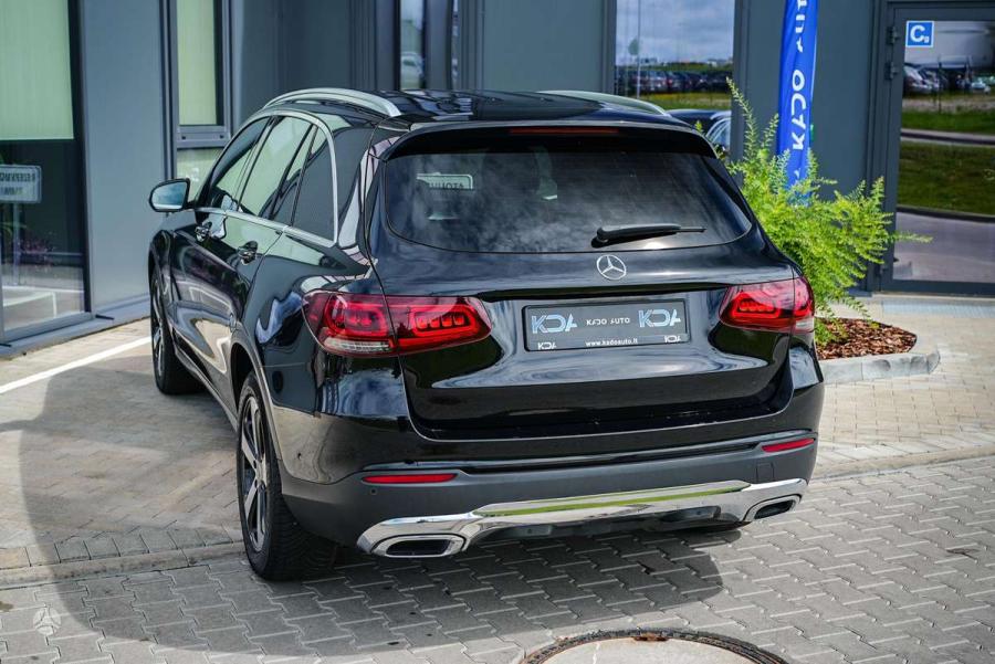 Melns Mercedes-Benz GLC 220 2021 Kauņa, ar dzinēja tilpumu 1.95 L un nobraukumu 189 tūkst. km par 26450 €, foto 10 vietnē AUTOMOTO.COM.LV