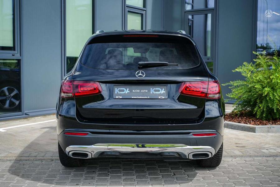 Melns Mercedes-Benz GLC 220 2021 Kauņa, ar dzinēja tilpumu 1.95 L un nobraukumu 189 tūkst. km par 26450 €, foto 11 vietnē AUTOMOTO.COM.LV