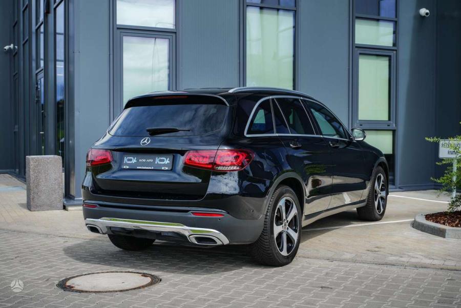 Melns Mercedes-Benz GLC 220 2021 Kauņa, ar dzinēja tilpumu 1.95 L un nobraukumu 189 tūkst. km par 26450 €, foto 13 vietnē AUTOMOTO.COM.LV