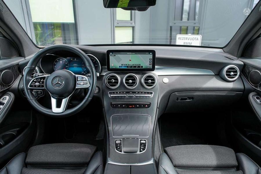 Melns Mercedes-Benz GLC 220 2021 Kauņa, ar dzinēja tilpumu 1.95 L un nobraukumu 189 tūkst. km par 26450 €, foto 17 vietnē AUTOMOTO.COM.LV