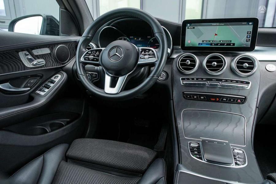 Melns Mercedes-Benz GLC 220 2021 Kauņa, ar dzinēja tilpumu 1.95 L un nobraukumu 189 tūkst. km par 26450 €, foto 18 vietnē AUTOMOTO.COM.LV