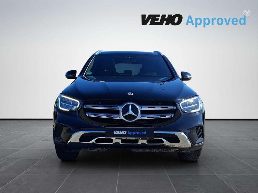 Черный Мерседес ГЛЦ 220 2021 в Каунас, объемом двигателя 1.95 л и пробегом 97 тыс. км за 32300 €, фото 3 на AUTOMOTO.COM.LV