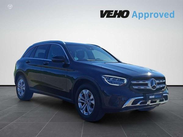 Black Mercedes-Benz GLC 220 2021 in Kaunas, with an engine capacity of 1.95 L and mileage of 97 thousand km for 32300 €, photo 3 on AUTOMOTO.COM.LV