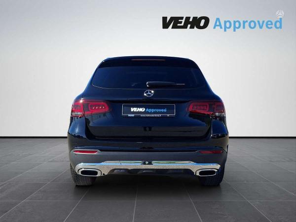 Black Mercedes-Benz GLC 220 2021 in Kaunas, with an engine capacity of 1.95 L and mileage of 97 thousand km for 32300 €, photo 6 on AUTOMOTO.COM.LV