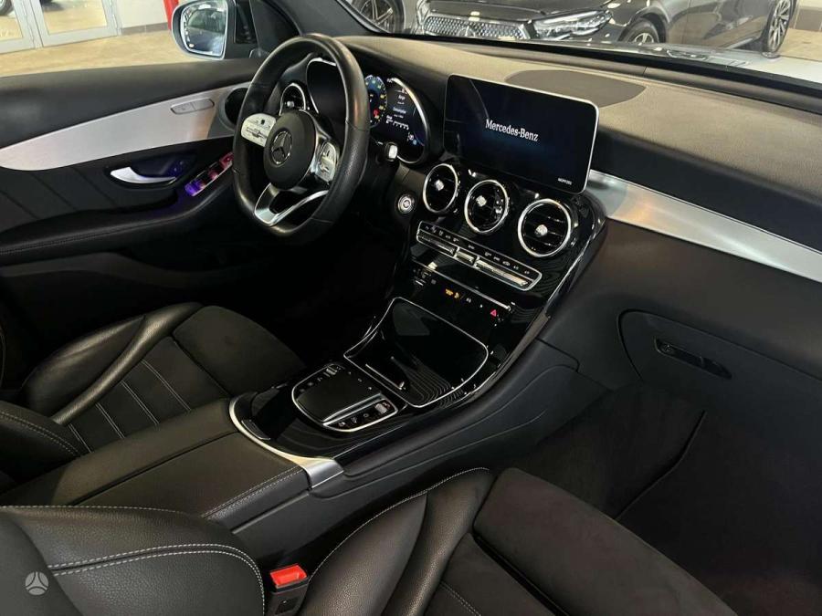 Черный Мерседес ГЛЦ 220 2021 в Каунас, объемом двигателя 1.95 л и пробегом 97 тыс. км за 32300 €, фото 17 на AUTOMOTO.COM.LV