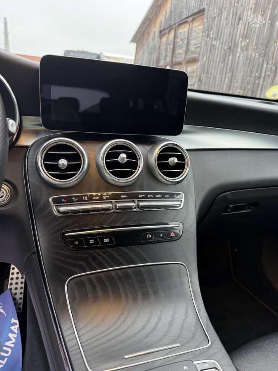 Melns Mercedes-Benz GLC 220 2022 Alīta, ar dzinēja tilpumu 1.95 L un nobraukumu 411 tūkst. km par 19900 €, foto 20 vietnē AUTOMOTO.COM.LV