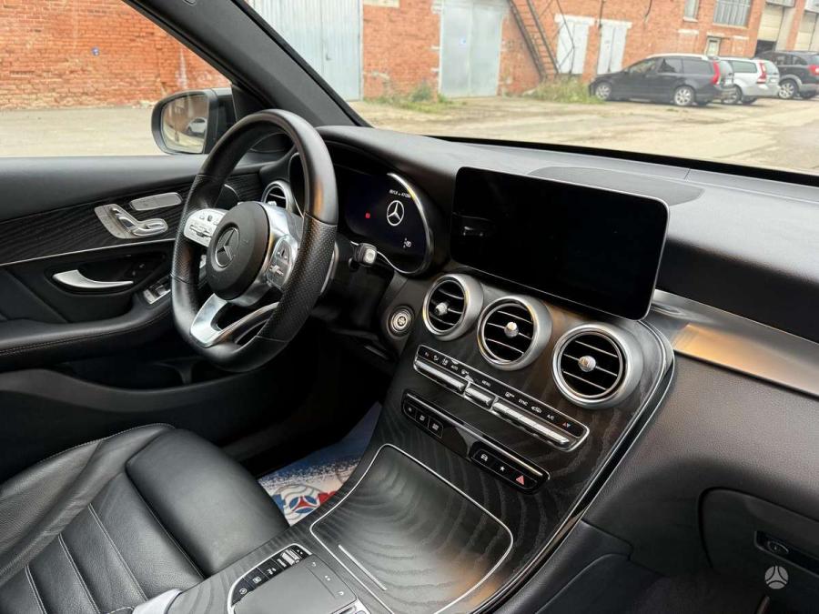Melns Mercedes-Benz GLC 220 2022 Alīta, ar dzinēja tilpumu 1.95 L un nobraukumu 411 tūkst. km par 19900 €, foto 23 vietnē AUTOMOTO.COM.LV