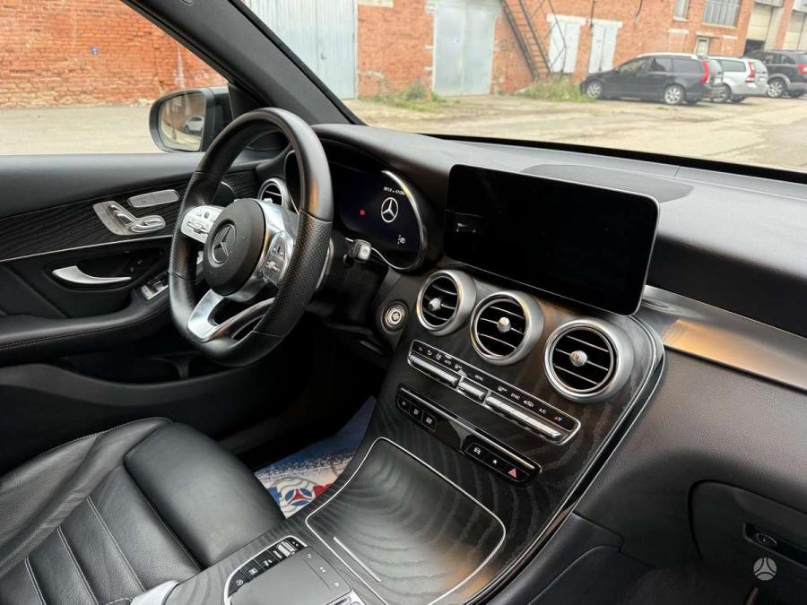 Melns Mercedes-Benz GLC 220 2022 Alīta, ar dzinēja tilpumu 1.95 L un nobraukumu 411 tūkst. km par 19900 €, foto 23 vietnē AUTOMOTO.COM.LV