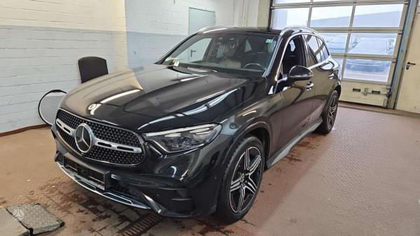 Melns Mercedes-Benz GLC 220 2023 Viļņa, ar dzinēja tilpumu 1.95 L un nobraukumu 130 tūkst. km par 44690 €, foto 1 vietnē AUTOMOTO.COM.LV