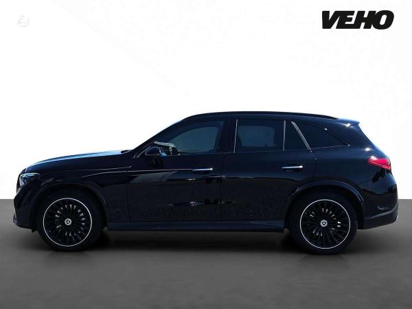 Black Mercedes-Benz GLC 220 2023 in Klaipeda, with an engine capacity of 1.99 L and mileage of 93 thousand km for 49900 €, photo 2 on AUTOMOTO.COM.LV