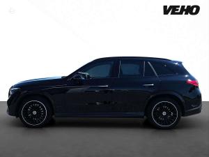 Black Mercedes-Benz GLC 220 2023 in Klaipeda, with an engine capacity of 1.99 L and mileage of 93 thousand km for 49900 €, photo 3 on AUTOMOTO.COM.LV