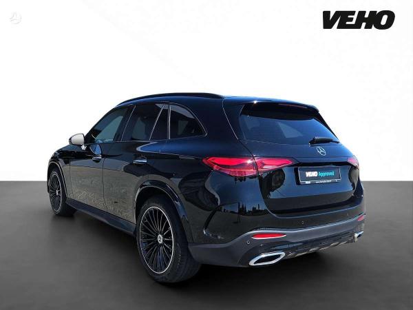 Black Mercedes-Benz GLC 220 2023 in Klaipeda, with an engine capacity of 1.99 L and mileage of 93 thousand km for 49900 €, photo 3 on AUTOMOTO.COM.LV
