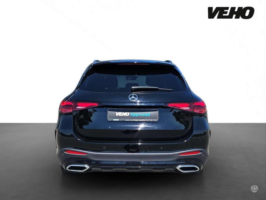 Black Mercedes-Benz GLC 220 2023 in Klaipeda, with an engine capacity of 1.99 L and mileage of 93 thousand km for 49900 €, photo 5 on AUTOMOTO.COM.LV