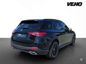 Black Mercedes-Benz GLC 220 2023 in Klaipeda, with an engine capacity of 1.99 L and mileage of 93 thousand km for 49900 €, photo 6 on AUTOMOTO.COM.LV