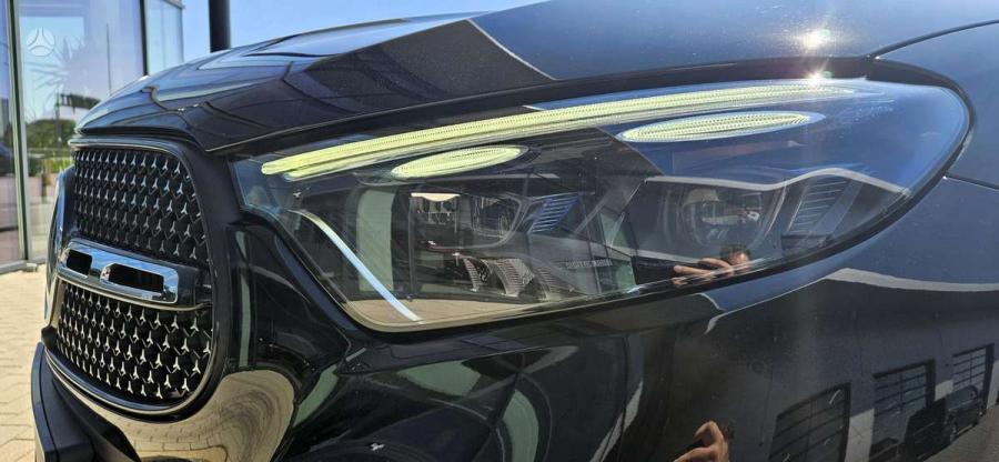 Black Mercedes-Benz GLC 220 2023 in Klaipeda, with an engine capacity of 1.99 L and mileage of 93 thousand km for 49900 €, photo 12 on AUTOMOTO.COM.LV