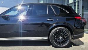 Black Mercedes-Benz GLC 220 2023 in Klaipeda, with an engine capacity of 1.99 L and mileage of 93 thousand km for 49900 €, photo 16 on AUTOMOTO.COM.LV