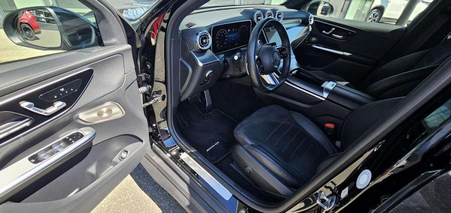 Black Mercedes-Benz GLC 220 2023 in Klaipeda, with an engine capacity of 1.99 L and mileage of 93 thousand km for 49900 €, photo 18 on AUTOMOTO.COM.LV