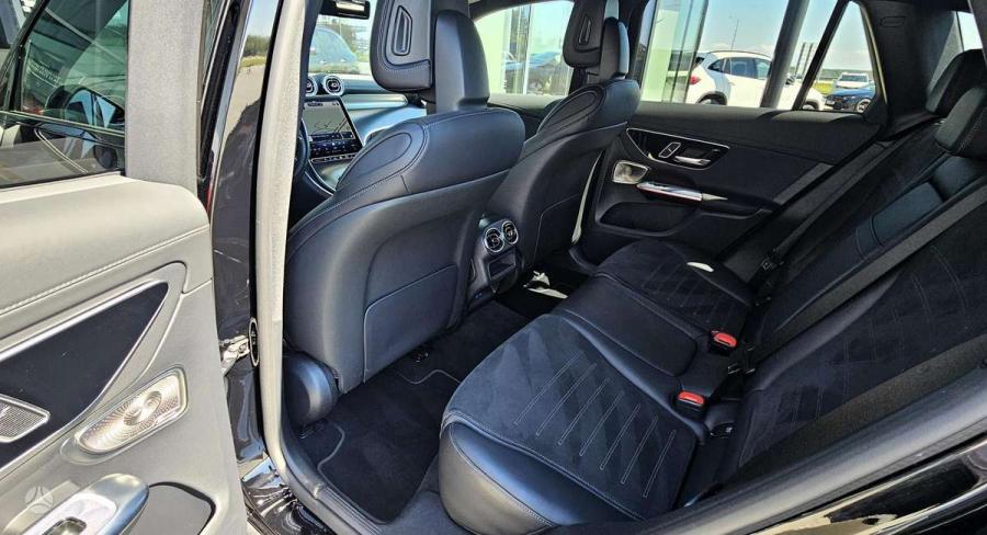 Black Mercedes-Benz GLC 220 2023 in Klaipeda, with an engine capacity of 1.99 L and mileage of 93 thousand km for 49900 €, photo 21 on AUTOMOTO.COM.LV