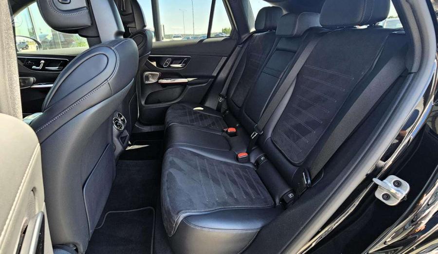 Black Mercedes-Benz GLC 220 2023 in Klaipeda, with an engine capacity of 1.99 L and mileage of 93 thousand km for 49900 €, photo 22 on AUTOMOTO.COM.LV